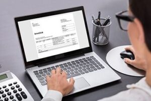 ¿Cómo Saber si una Factura es Falsa en España? Guía【2025